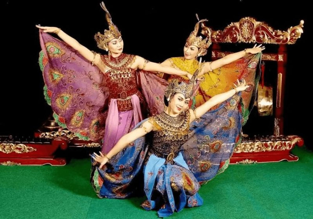 Mengulik Sejarah, Gerakan dan Keunikan Tari Manuk Dadali, Tarian Khas ...