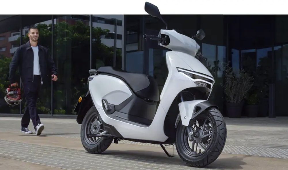 Angsuran Ringan! Panduan Kredit Motor Listrik Honda CUV e, Simulasi ...