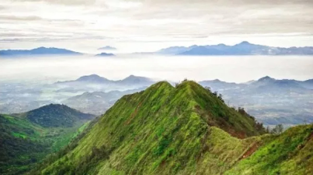 Gunung Puntang, Jejak Kerajaan, Penjajahan Belanda hingga Kisah Mistisnya